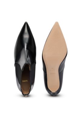BOSS - Pointed-toe boots in leather with stretch panels - Black